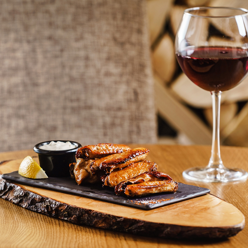 Chicken Wings and MO Wine | MO Wine